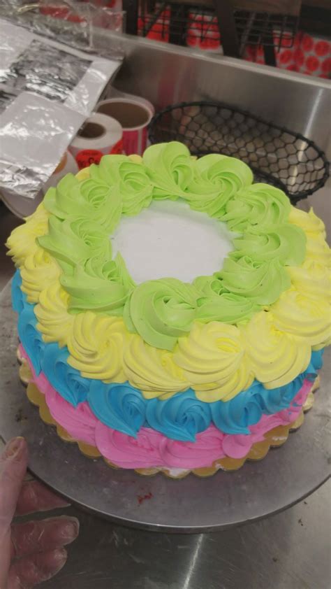Lenas Custom Cakes