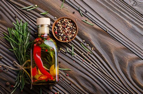 부엌 테이블에 오일 양념과 향신료로 만든 플랫 레이 음식 배경 프레임 복사 공간을 갖춘 요리 컨셉 건강한 식생활에 대한 스톡 사진 및 기타 이미지 Istock