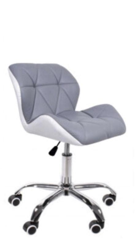 Кресло на колесах серое белое — ціна 1850 грн у каталозі Меблі для офісу Купити товари для дому