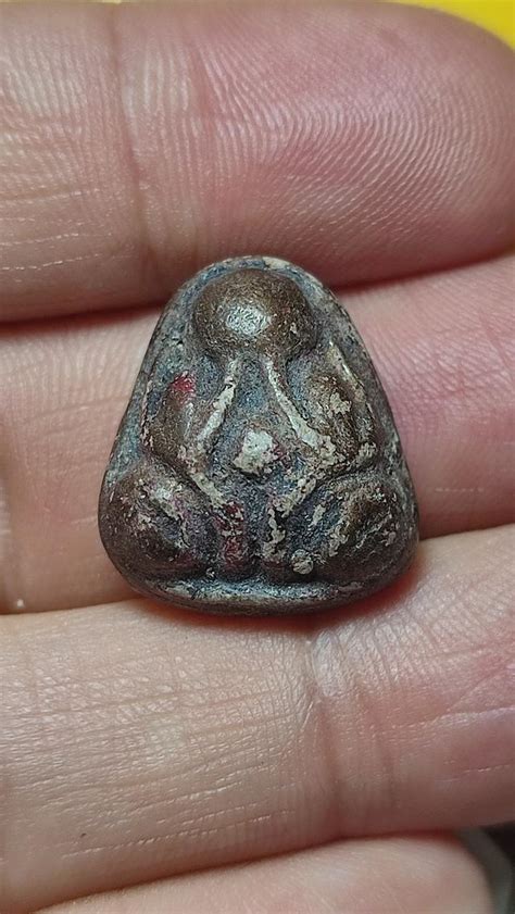 ปิดตา หลวงปู่เหมือน วัดกำแพง ชลบุรี Ennxo