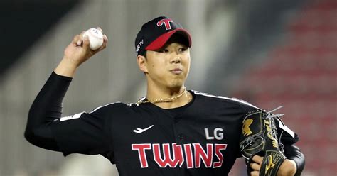 Lg 불펜 정우영 홈런에 운다딱 2점 내줬는데 모두 홈런 허용