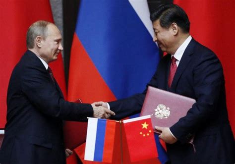 Вторгнення Сі Цзіньпін міг просити Путіна поки не нападати на Україну Главред