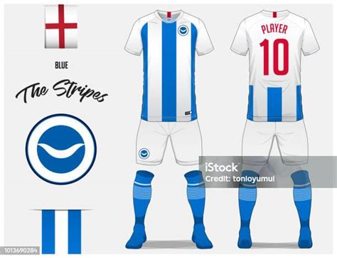 축구 유니폼 이나 축구 키트 템플릿 축구 클럽 파란색과 흰색 스트라이프 블루 양말과 흰색 반바지를 모의 축구 셔츠 전면 및 후면 볼 축구 유니폼 축구 로고와 깃발 상표입니다