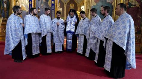 Iată Câți Bani Câștigă De Fapt Un Preot Ortodox în România Ce Salariu Primește în Fiecare