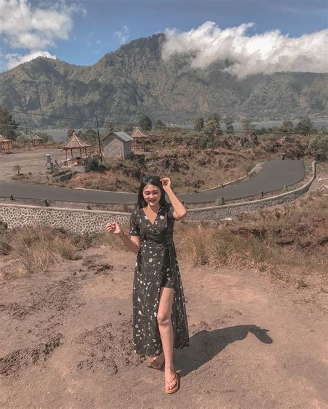 RR Cantik Cewek Cantik Asal Bali ReRe Cantik