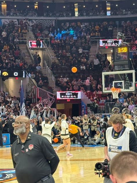 Iowa Vs Uconn Relive The Womens Final Four Semifinal As It Happened