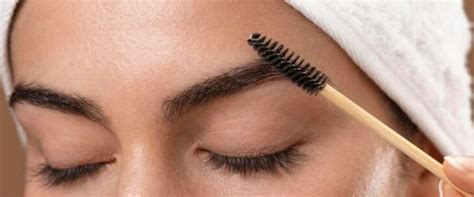 Tak Perlu Eyebrow Pencil Ini Trik Menebalkan Alis Tipis Dan Tak Bervolume Pakai 2 Jenis Minyak