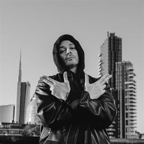 Fabri Fibra Sorprende Tutti «la Mia Città Preferita Tra Milano E Roma Olbia