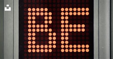 검은 색과 빨간색 Led 조명 사진 Unsplash의 무료 뮤지엄쿼터 이미지