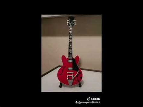 Replica Of The Red Gibson Es 345 Guitar Of Marty Mcflythe Movie Back
