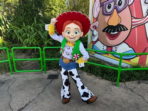 Toy Story Land Characters Dress Up For Christmas At Disneys