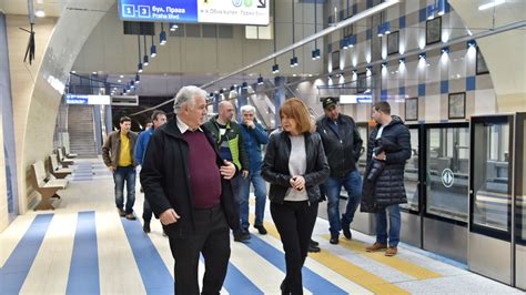 Фандъкова Продължават тестовете по третата линия на метрото Новини бг