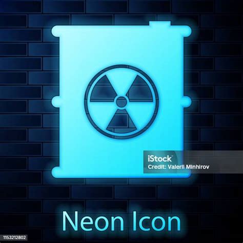 벽돌 벽 배경에 고립 된 배럴 아이콘에 네온 방사성 폐기물을 빛나는 독성 통을 거부 합니다 방사성 쓰레기 배출 환경 오염 벡터 일러스트 0명에 대한 스톡 벡터 아트 및 기타