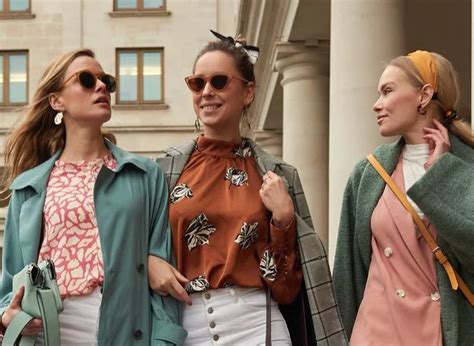 Top 10 Uk Fashion Bloggers 247 Cars