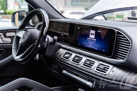 헤링본 스타일 디자인 적용된 마이바흐 Gls 600 마누팍투어 나이트 시리즈 뉴스1