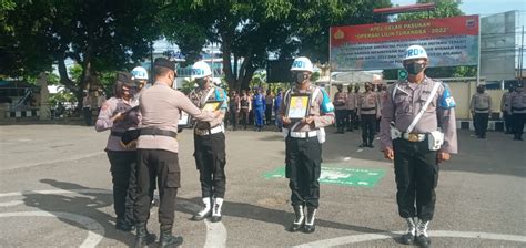 Diberhentikan Tidak Dengan Hormat 2 Polisi Tidak Hadiri Upacara