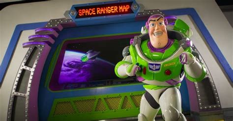 Real Park News Buzz Lightyear Urging Dhs Guests To Manage Their Expectations Of “star Wars