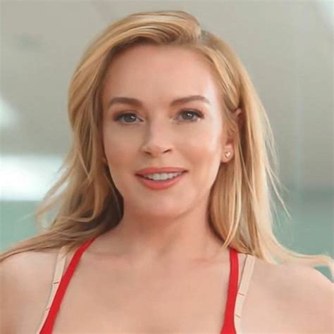 Dont Know Who That Woman Is” Lindsay Lohan Stuns With Her Look And