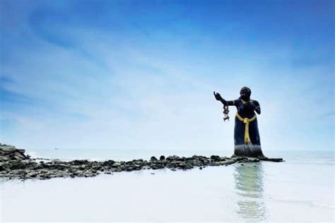 ‪พระอภัยมณี บอกเลิกนางยักษ์ด้วยเหตุผลที่ว่านางยักษ์ไม่ใช่คน แต่กับกัน