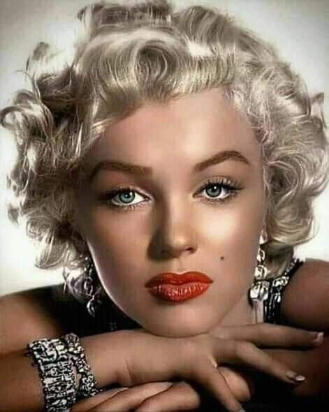 Pin By John Wick On Marilyn Monroe Marilyn Monroe Portrait Marilyn
