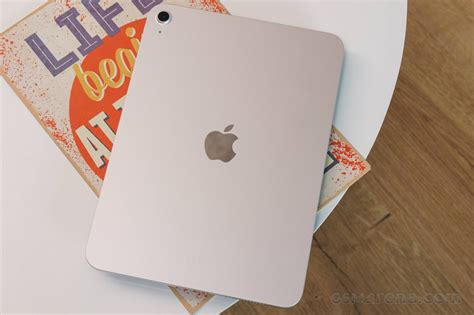 Apple Ipad 11 Inch A16 2025 Review Design Build Quality Handling