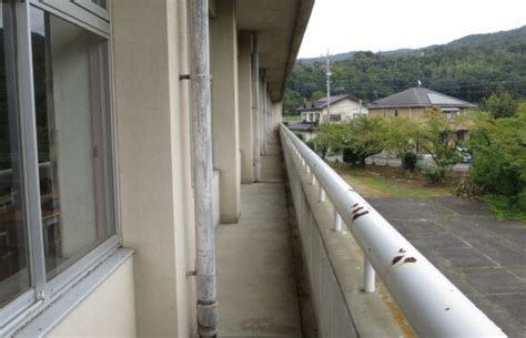 学校スタジオ撮影隊入りました、まだまだ暗いです アクセス抜群の大型撮影スタジオ