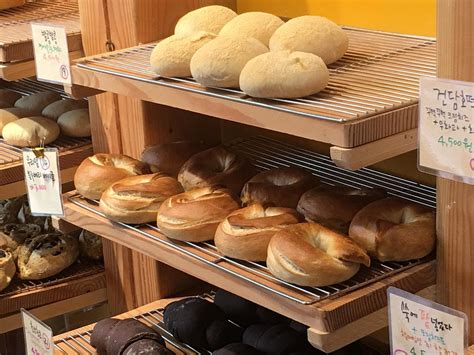 우리밀빵꿈터 건강담은 🥯 베이글 진짜 요 모양으로 생겼네요 아 참 저는 노예입니다