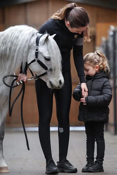 Alena Starr Get To Know The Dressage Rider And Architect Maya Delorez