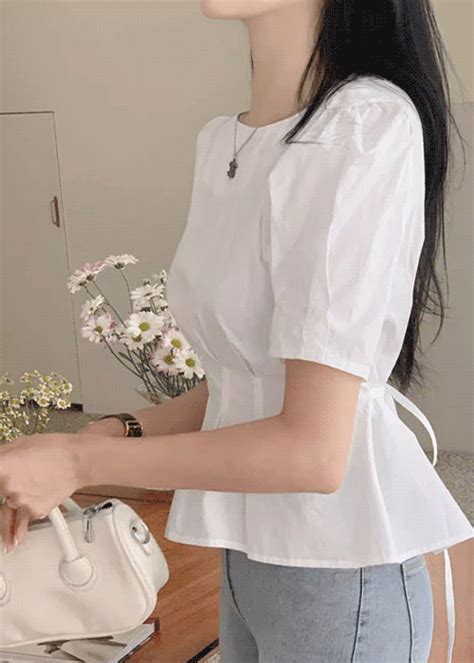 허리잘록핏예쁨 라운드넥 반팔 어깨 퍼프 뒷지퍼 허리끈 리본 반팔 셔링 블라우스