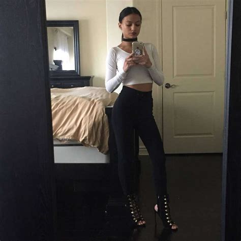 Pocket Tease Feet 16 Photos Sexy Feets Celeb Feets