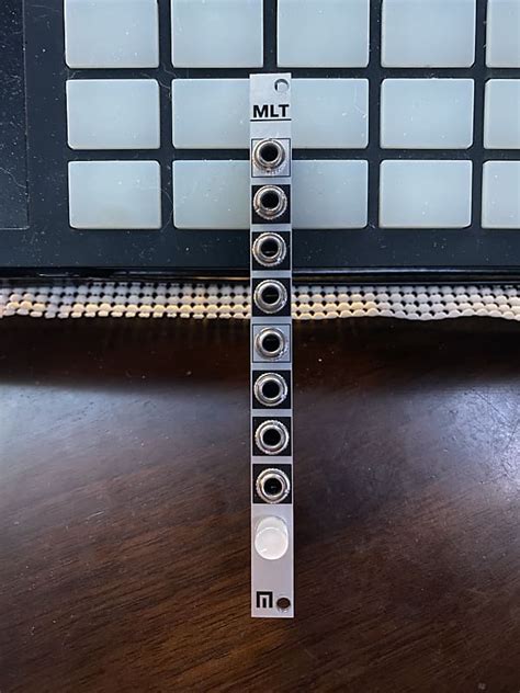 Malekko Performance Buffered Mult Reverb