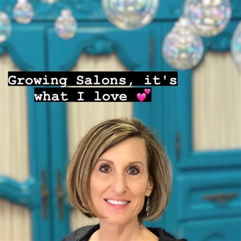 Lori Scholl Lorischoll Saloncentric • Threads Say More