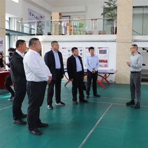 自治区工会干校副校长宝音都楞一行到札萨克镇调研基层工会建设工作 侯晋