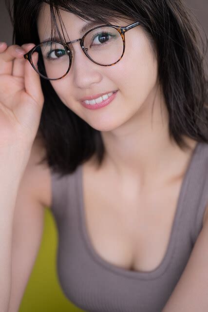 女子アナらしくないABEMAアナウンサー瀧山あかねがグラビア初挑戦努力して手に入れられるものなら全部欲しいと ニコニコニュース