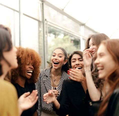 예의범절을 둘러싼 세대차이 Z세대가 말하는 꼰대 예절과 공감의 대화법