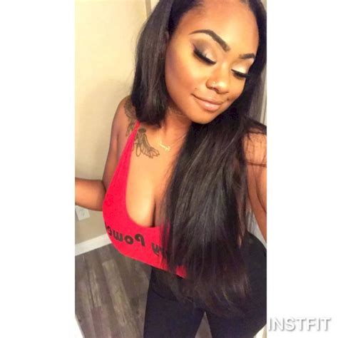 Social Media Freaks Shesfreaky