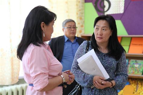 ШАРЫН ГОЛ СУМЫН СУРГУУЛЬ ЦЭЦЭРЛЭГИЙН ҮЙЛ АЖИЛЛАГААТАЙ ТАНИЛЦАВ