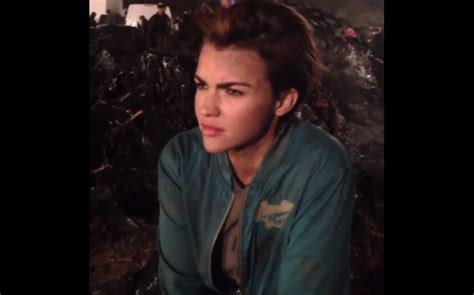 Resident Evil Ruby Rose Y Milla Jovovich En El Detrás De Cámara De The Final Chapter Video
