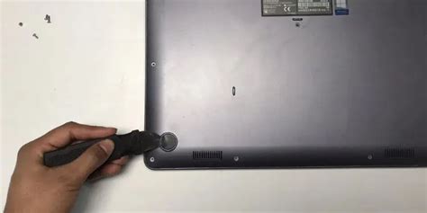 How To Safely Remove A Hard Drive From A Laptop Tech Geek