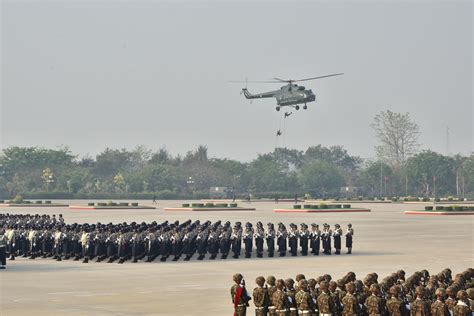 ၇၄ နှစ်မြောက်တပ်မတော်နေ့ စစ်ရေးပြအခမ်းအနား ဗိုလ်ချုပ်မှူးကြီး မင်းအောင်လှိုင်
