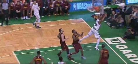 NBA常用规则之推人犯规 球迷屋
