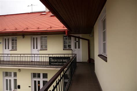 Maderoterapia tváre