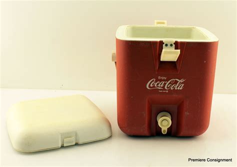 Vintage Coca Cola Igloo One Gallon Water Cooler With Spout And Handle