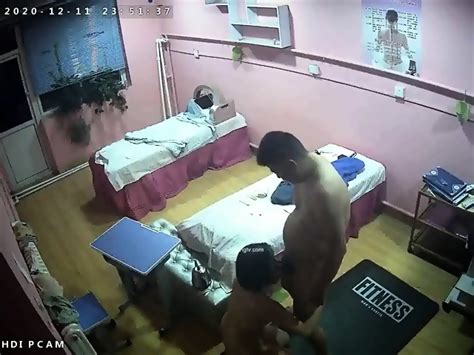 Couple Having Crazy Sex On Floor After Massage Parlor Closes F4602