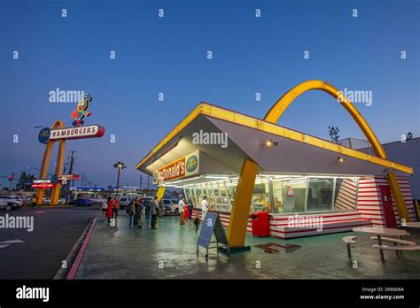 Architecture googie mcdonalds Banque de photographies et dimages à haute résolution Alamy