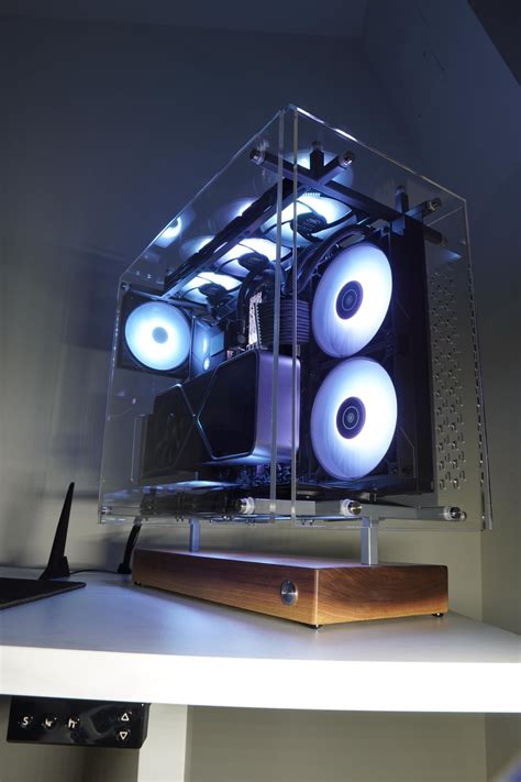 I Really Wanted A Pc That Looked Timeless And Elegant And So I Built A Custom Pc Case By Hand To