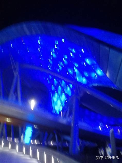 如何评价上海迪士尼创极速光轮？ 知乎