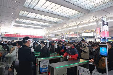 铁路上海站迎来春运客流最高峰，今日预计发送旅客475万人