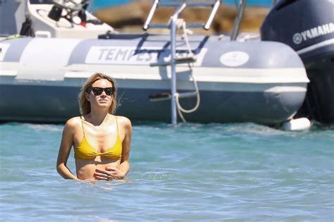 Camille Rowe Sexy Photos Thefappening