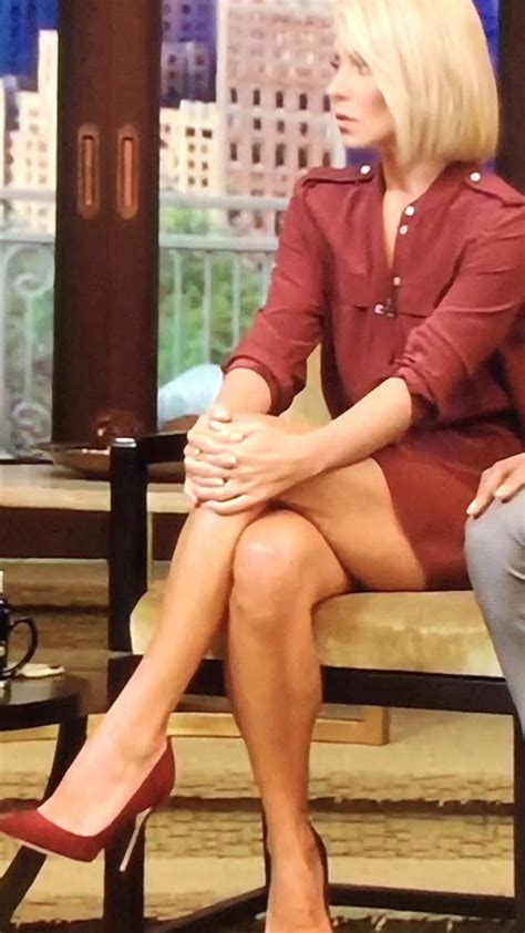 Pin By Mark Still On Fashion Kelly Ripa Short Skirt Babes Beautiful